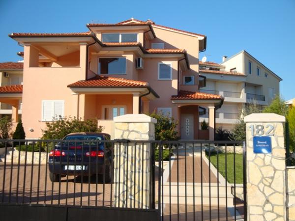 Apartmaji Premantura - Apartmaji Fernetic | Obmorju.si