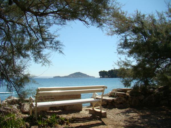 Apartmaji Ugljan Poljana - Apartmaji Perić | Obmorju.si