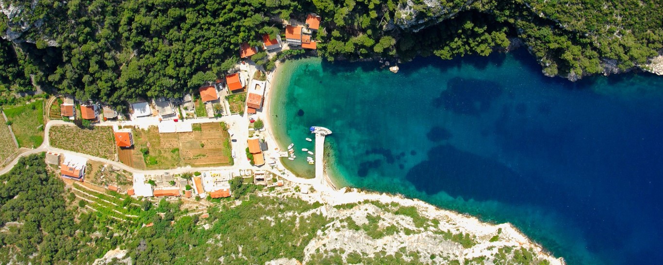 Plaža Vela Stiniva Hvar Zastražišće namestitev i apartmaji v okolici ...